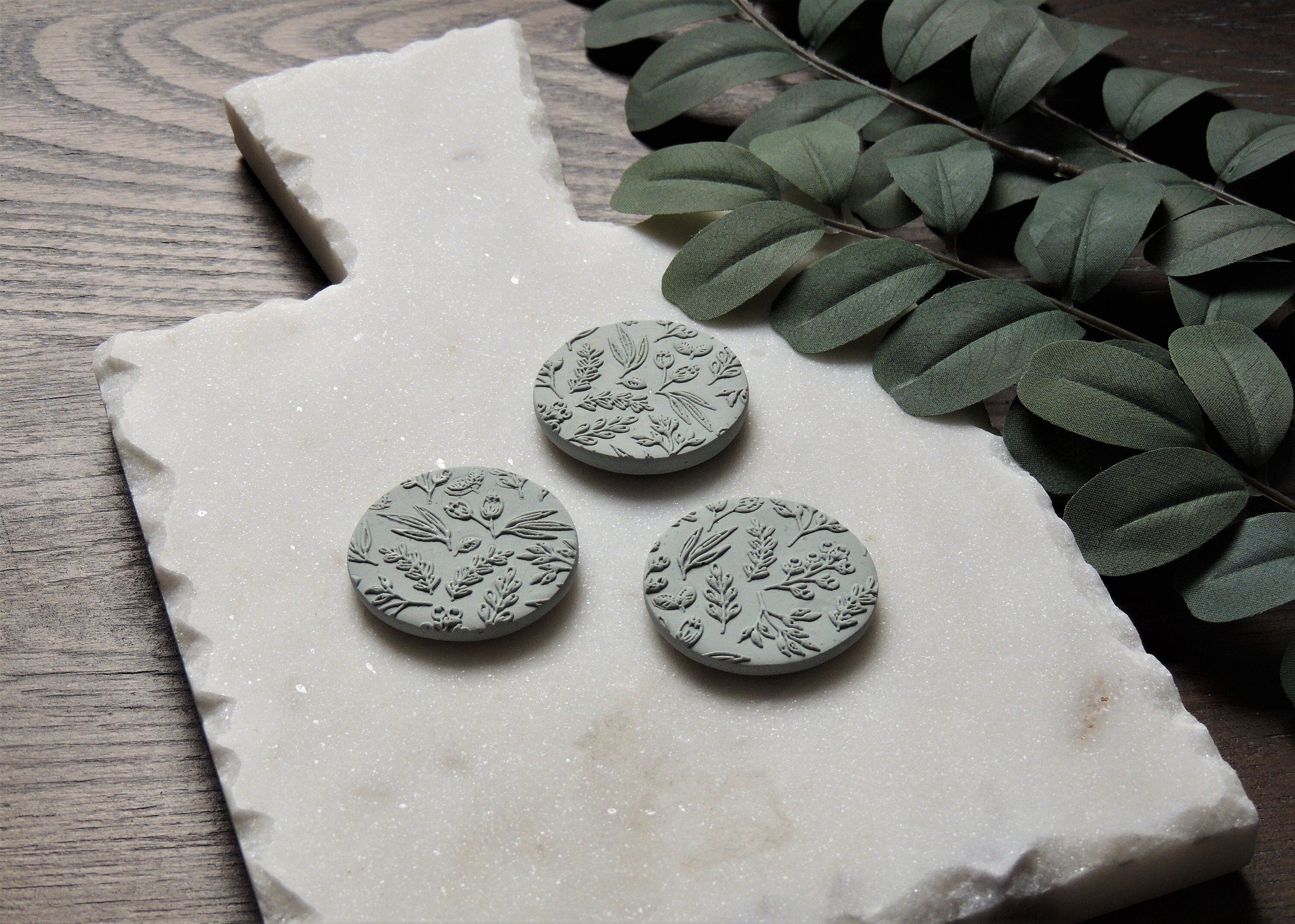 Elegant Botanical-Themed Fridge Magnets